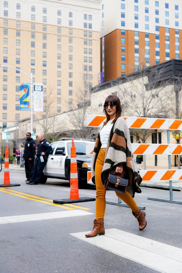 Primeiro dia em Austin: Poncho de lã e tons terrosos no SXSW