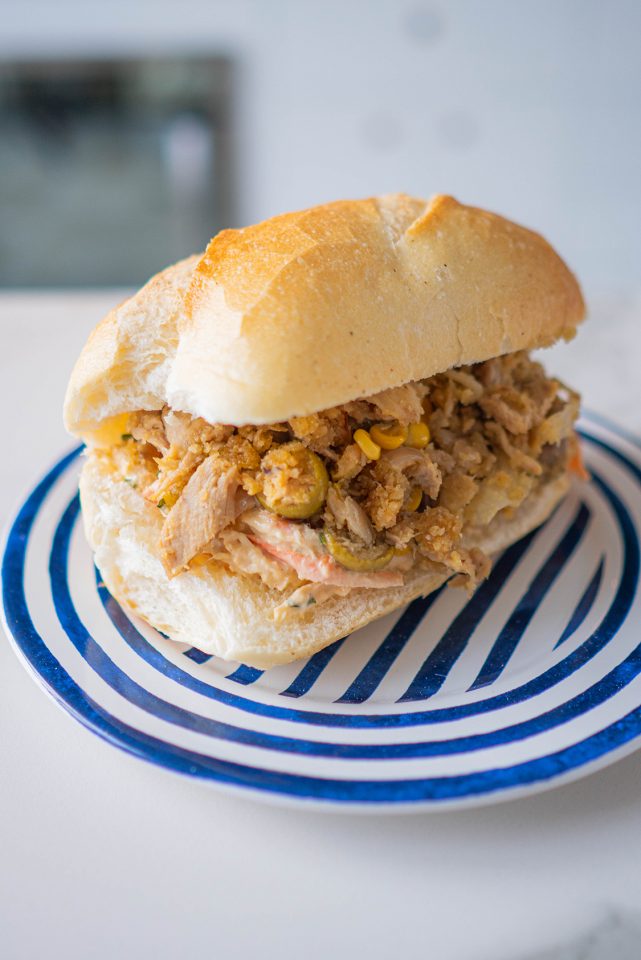 Sanduíche de Pernil Fácil