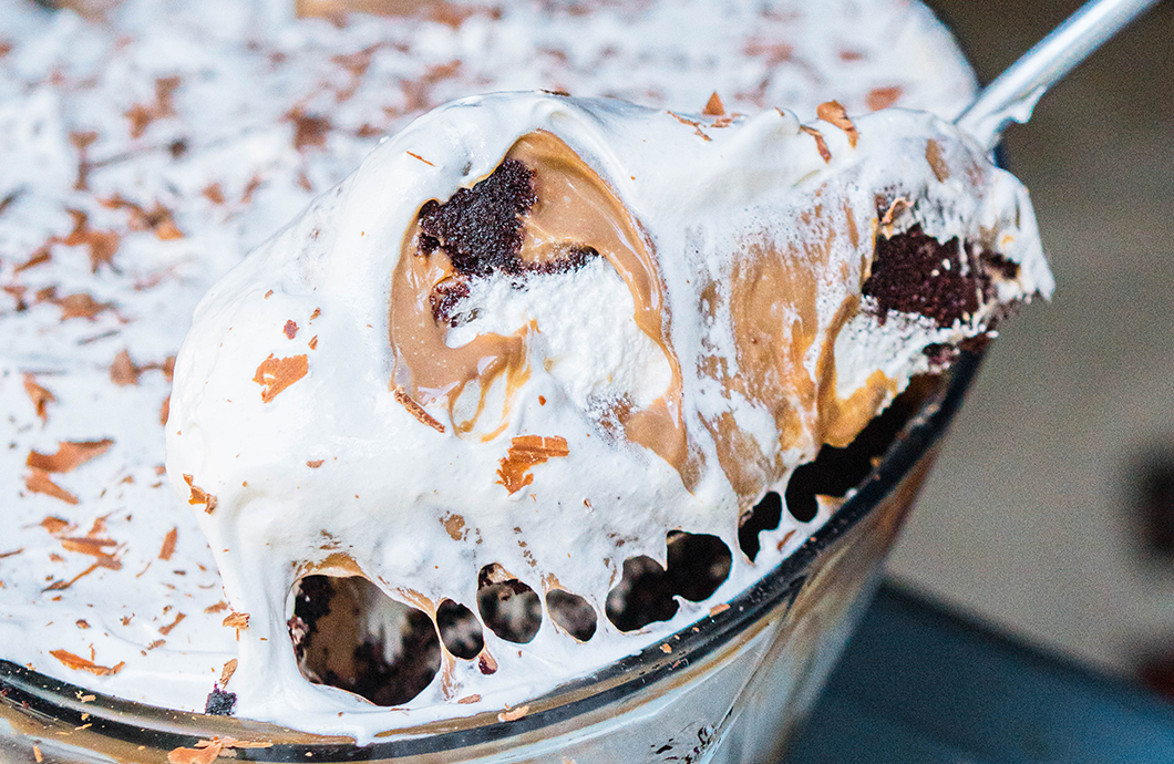 Pavê de Mousse de Chocolate com Marshmallow | Nhá Benta de Travessa